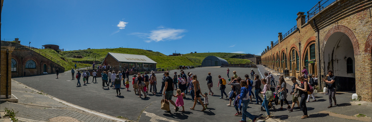 Verity Standen, Refrain - Situations